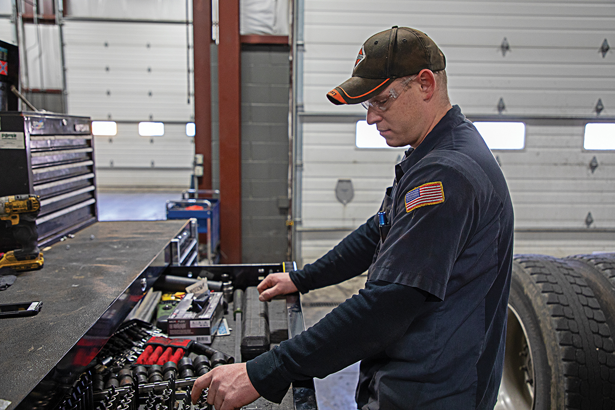 Idealease Dedicated Maintenance | Ward Trucks | Mobile, AL | Pensacola ...